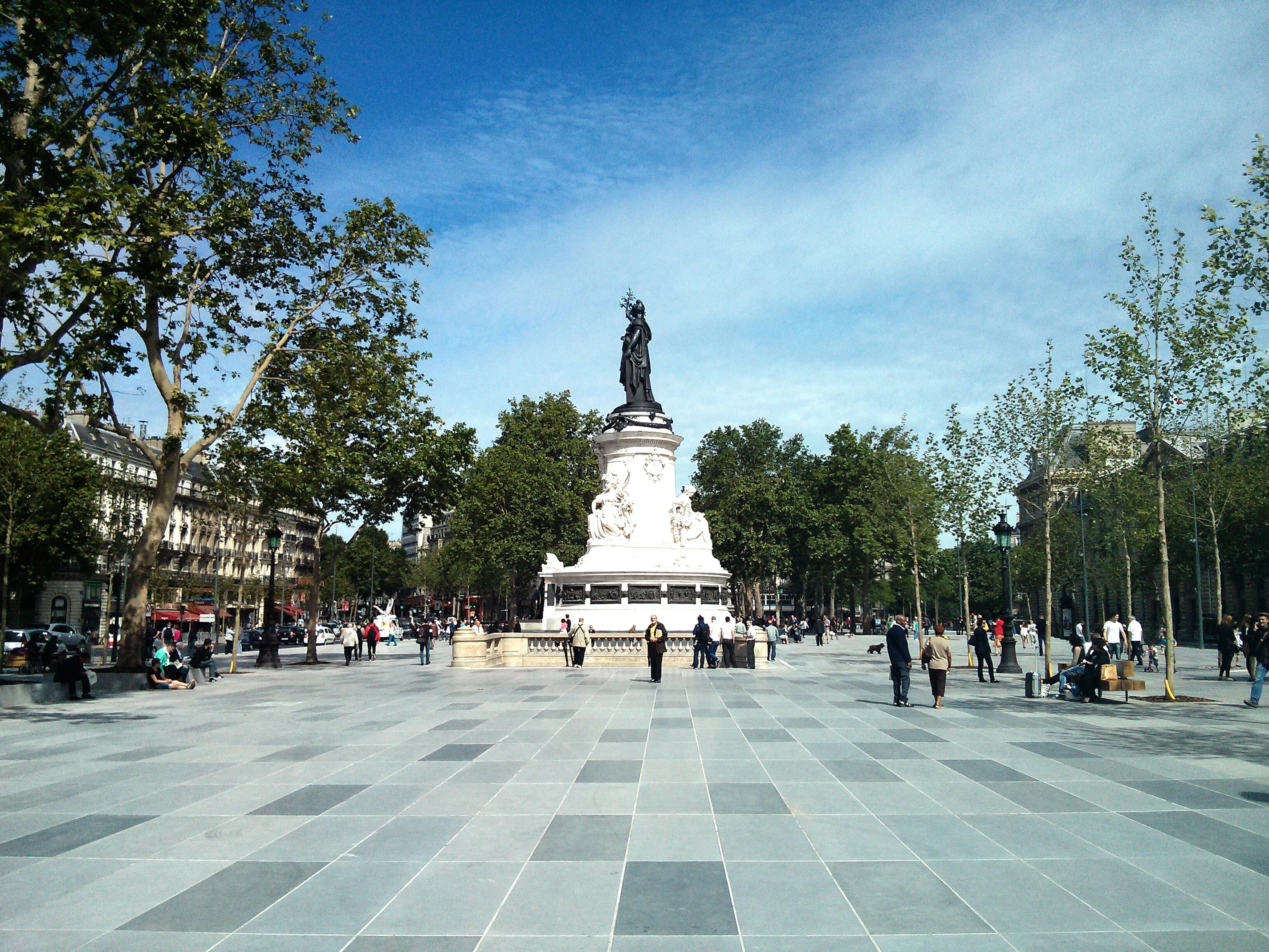 Un hôtel de charme Place de la République